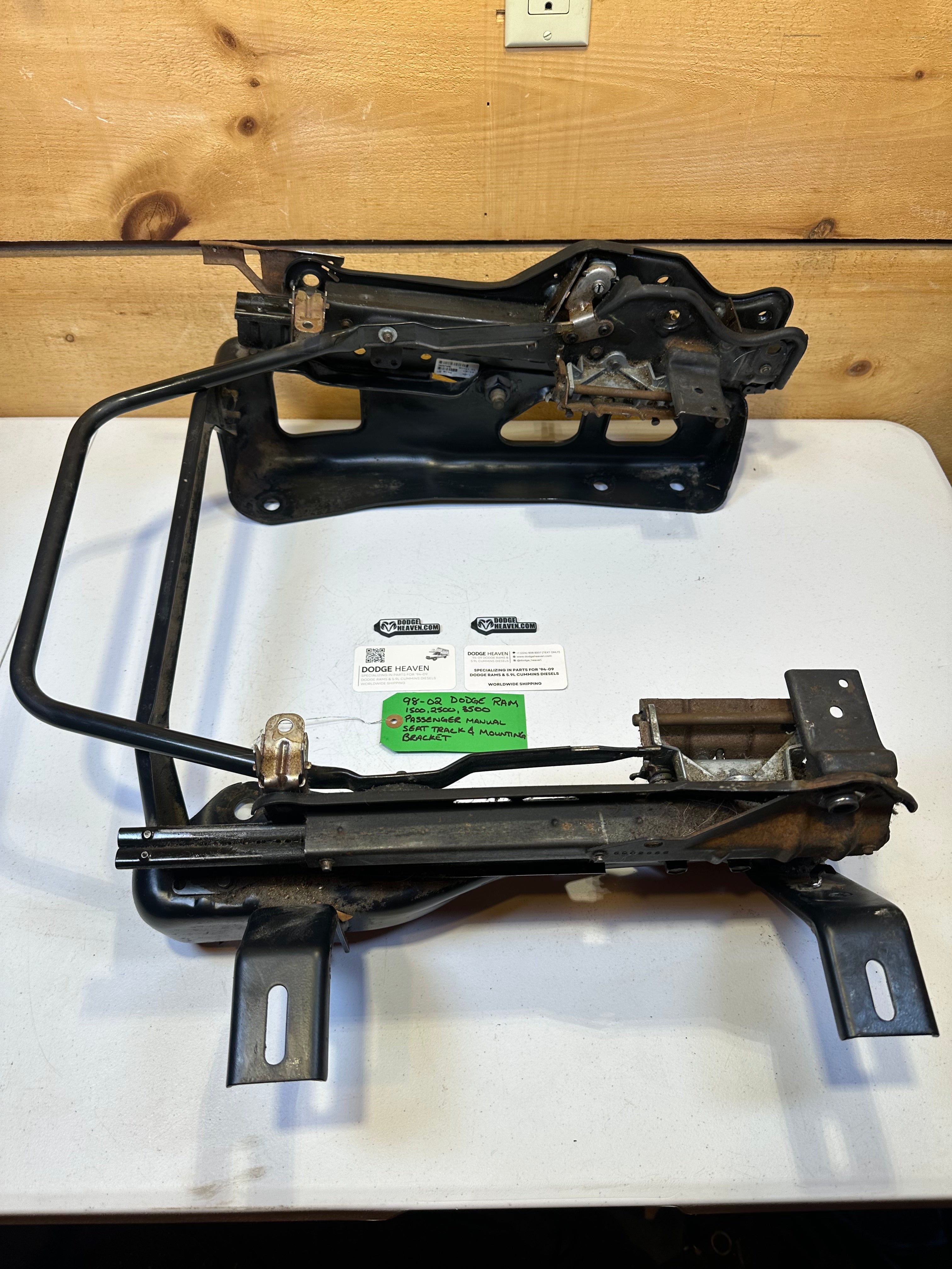 1998-2002 Dodge Ram Passenger-Side Manual Seat Track & Mounting Bracke